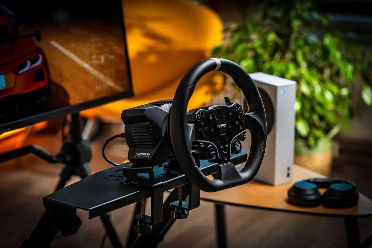 Moza Racing lanza la base R3 oficial de Xbox - simRacer.es